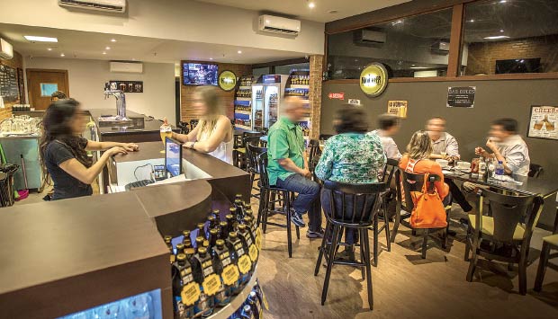 Quiosque de cerveja abre seu primeiro bar | VEJA RIO