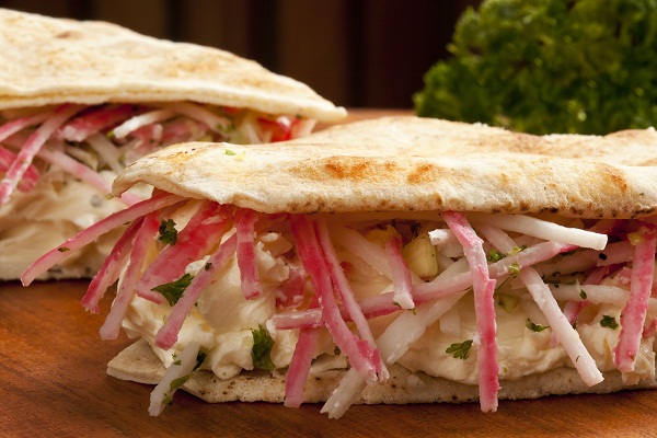 Sanduíche de kani com cream cheese | VEJA RIO
