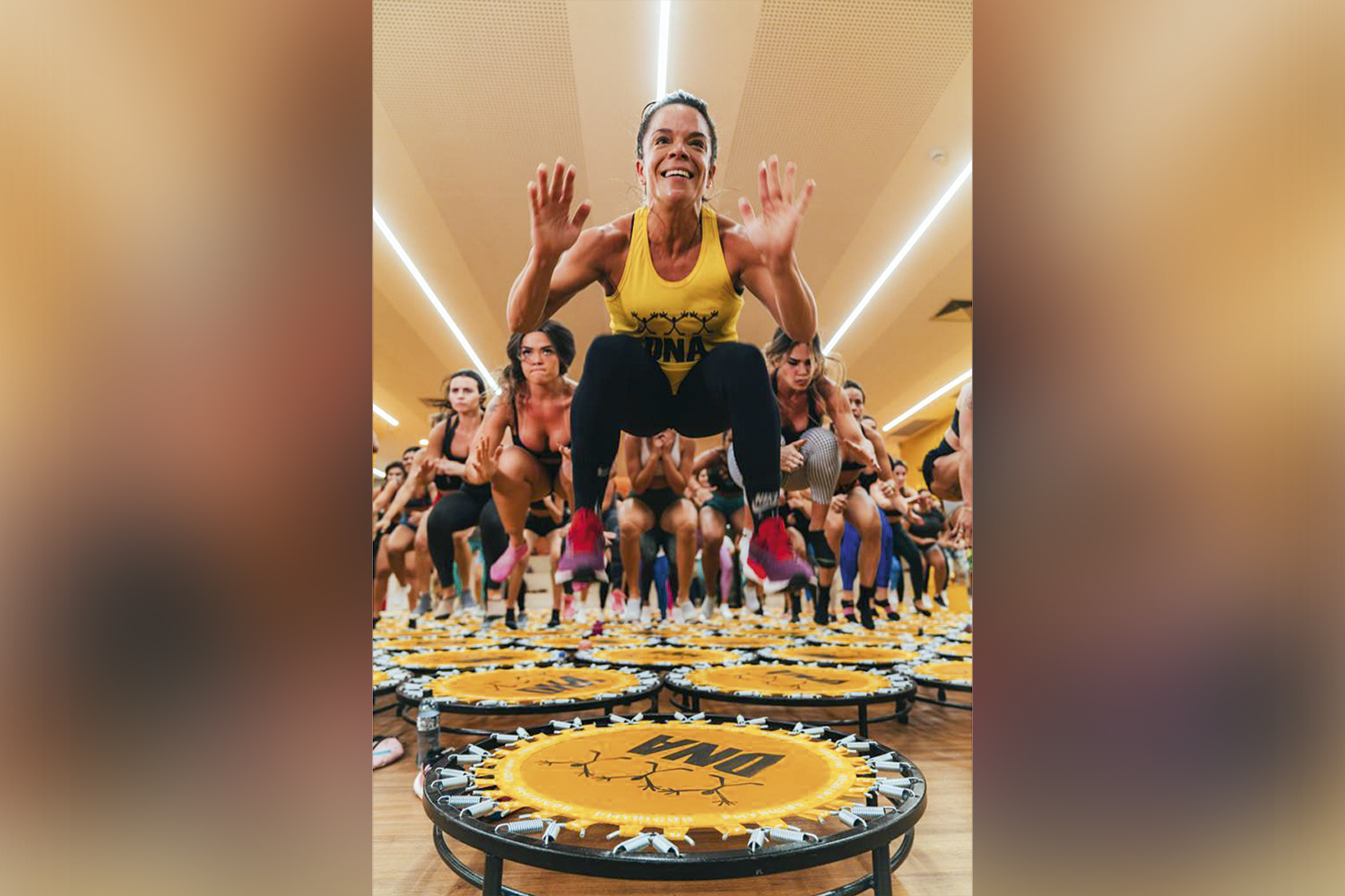 Bumbum na nuca: academia da treinadora Carol Vaz ganha novo endereço ...