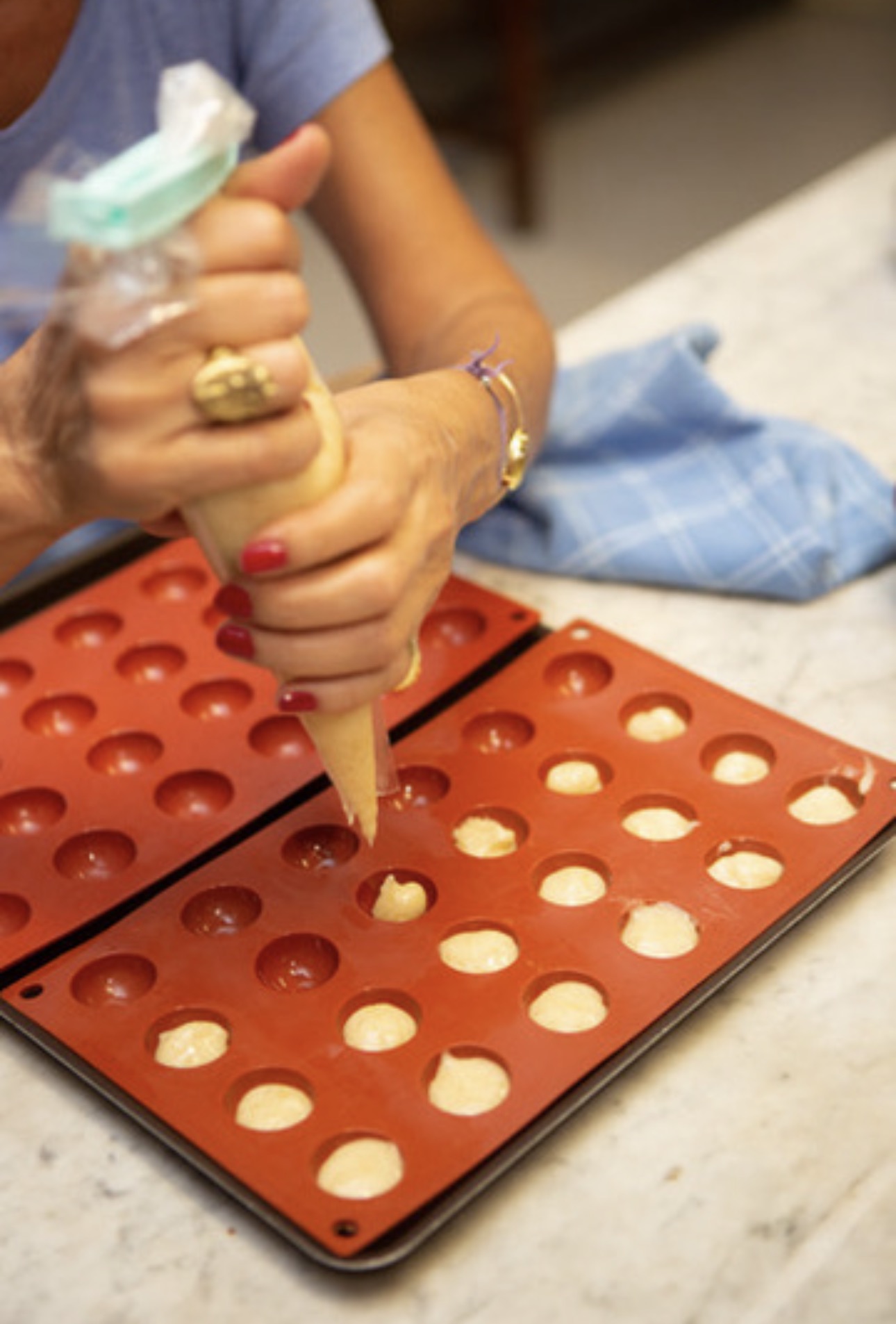 Receita: Faça o financier em casa para comer quentinho com café | VEJA RIO